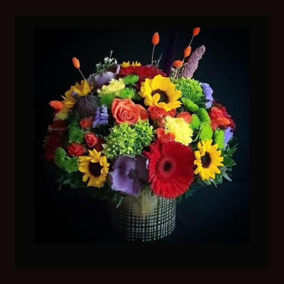 Home - Million Flowers | Luxury Flower Delivery All Over Toronto